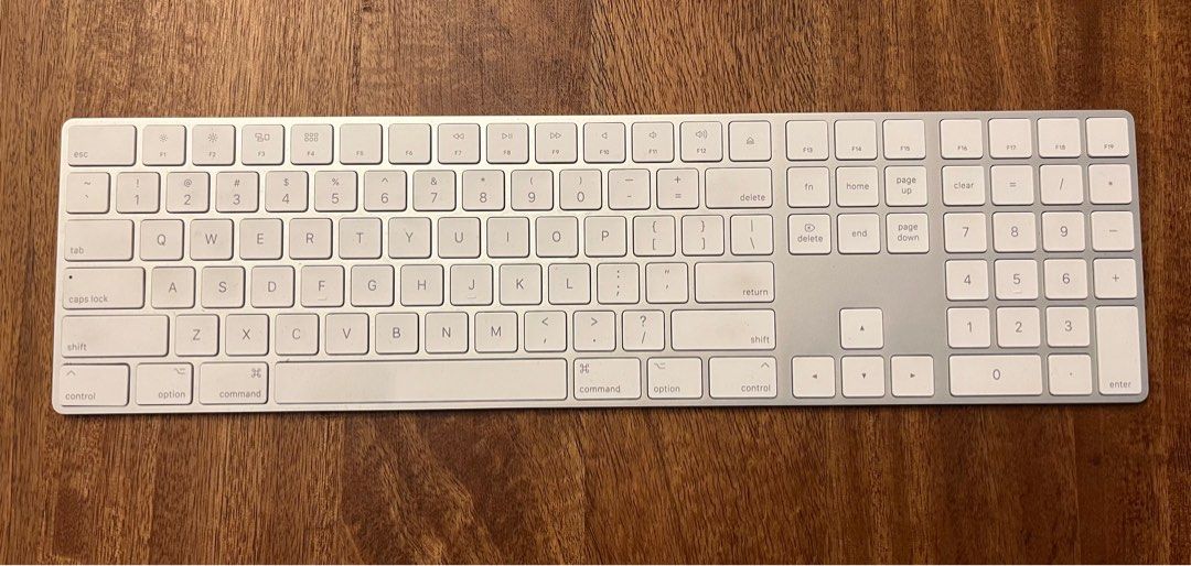 Apple Magic Keyboard 2 with numpad, Computers & Tech, Parts ...