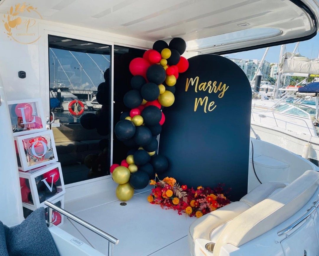 Arc Foam Board with Design & Stand, Hobbies & Toys, Stationery & Craft ...