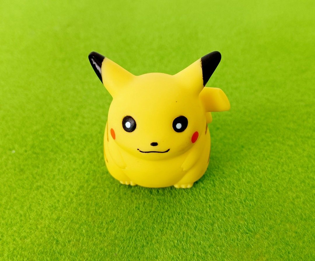 BANDAI first generation Pokemon Pikachu and Raichu Finger puppet made ...