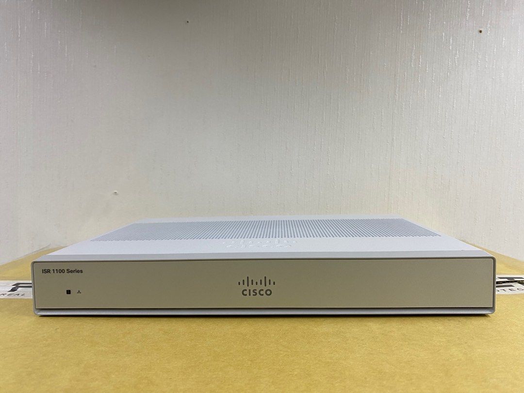 Cisco C1111-4P router, 電腦＆科技, 商務用科技產品 - Carousell