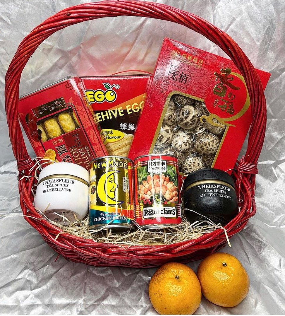 CNY HAMPERS, Food & Drinks, Gift Baskets & Hampers on Carousell