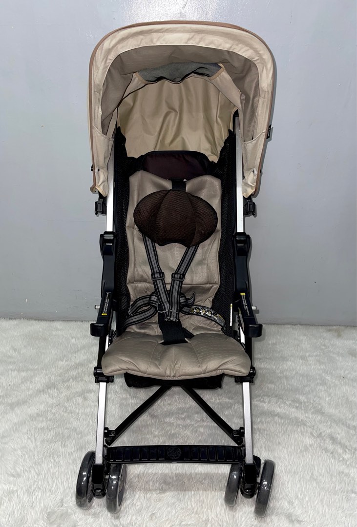 COMBI UMBRELLA STROLLER, Babies & Kids, Going Out, Strollers on Carousell