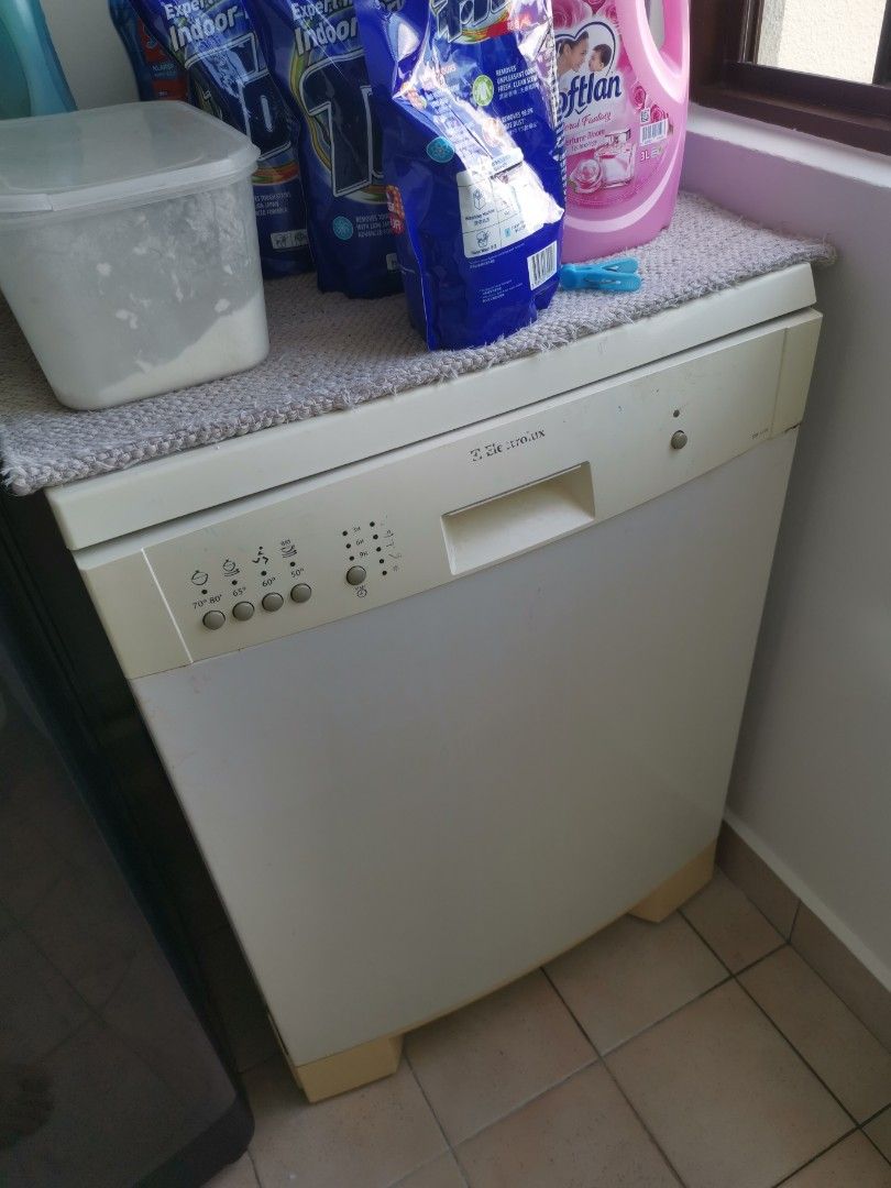 electrolux dish washer for $30, TV & Home Appliances, Washing Machines ...
