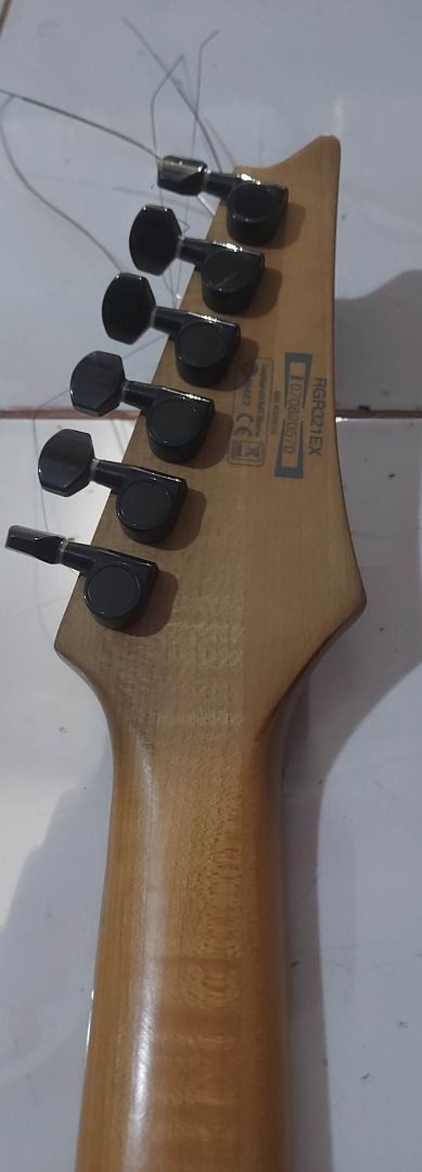 Ibanez RGR321EX Electric Guitar, Hobbies & Toys, Music & Media, Musical ...
