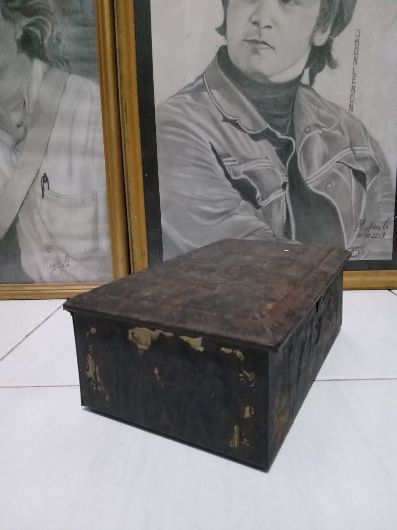 Kotak kaleng jadul made in belgium koleksi antik dekorasi vintage ...