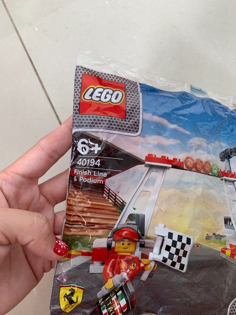 Lego40194 finish line & podium, Hobbies & Toys, Toys & Games on Carousell