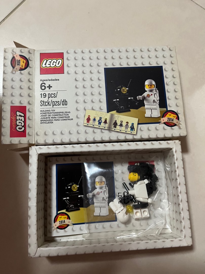 LEGO Classic white spaceman box, Hobbies & Toys, Toys & Games on Carousell