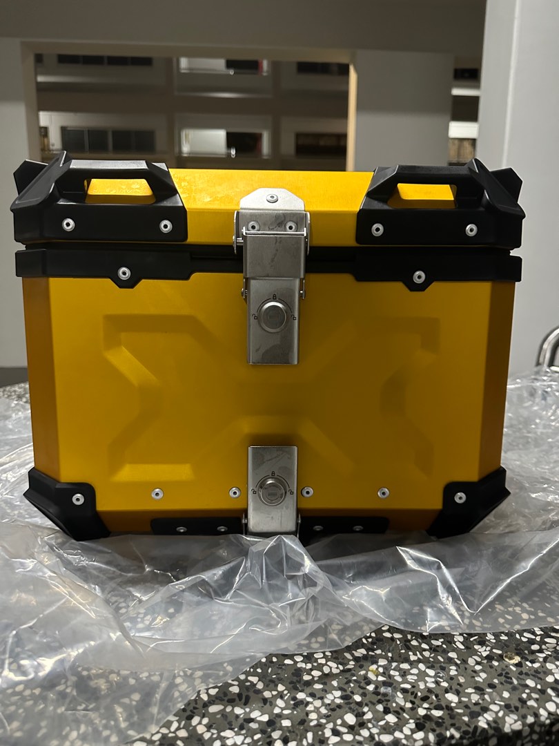 (LIMITED) Rich Gold 45L Top Box, Motorcycles, Motorcycle Accessories on ...