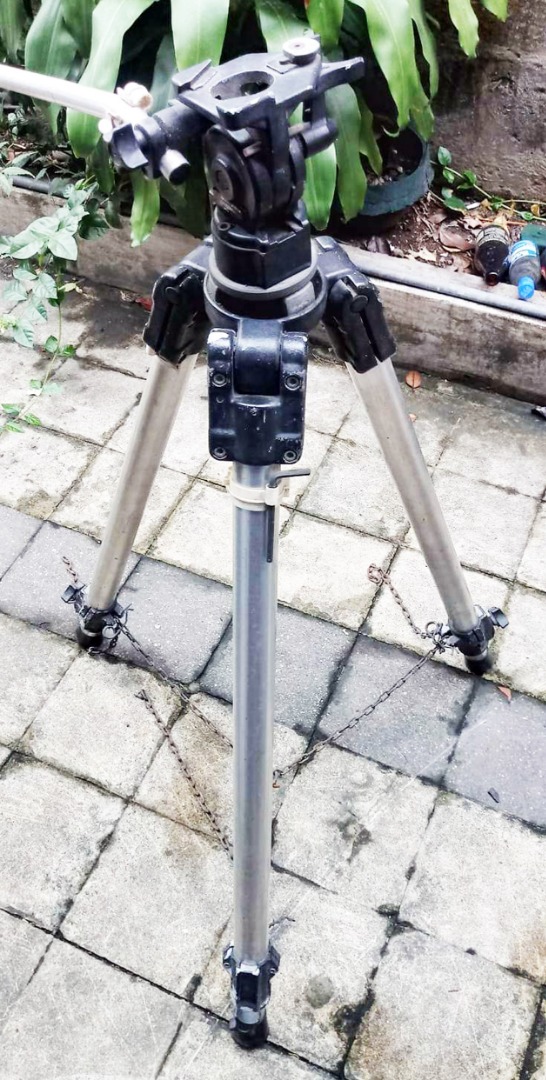 Manfroto Heavy duty Tripod for sale, Photography, Photography ...