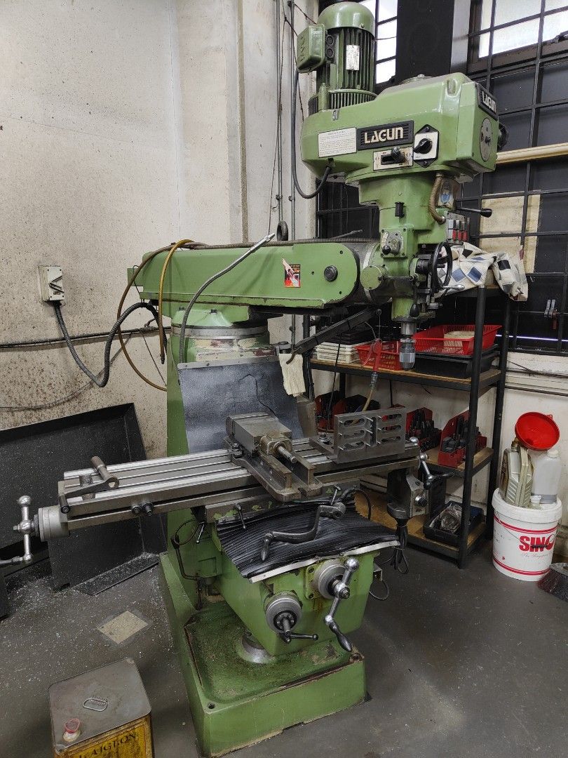 Milling Machine, Everything Else on Carousell