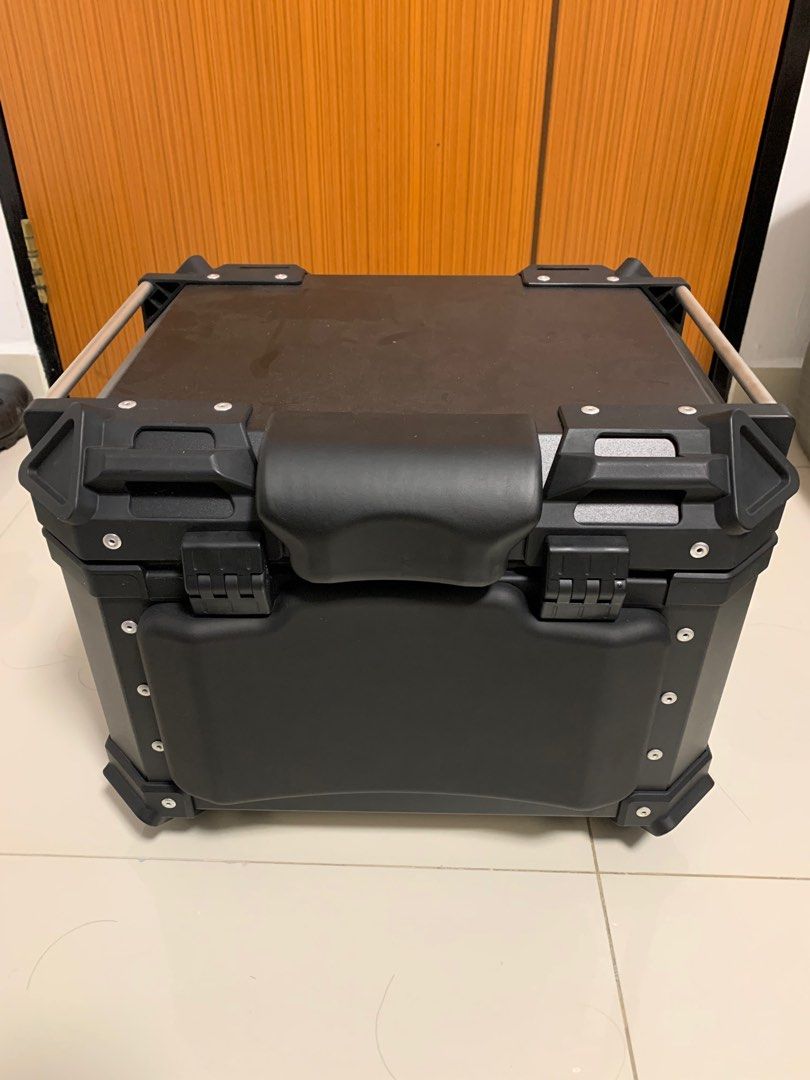 Mt-15 Shad rack and Zedge metal box, Motorcycles, Motorcycle ...