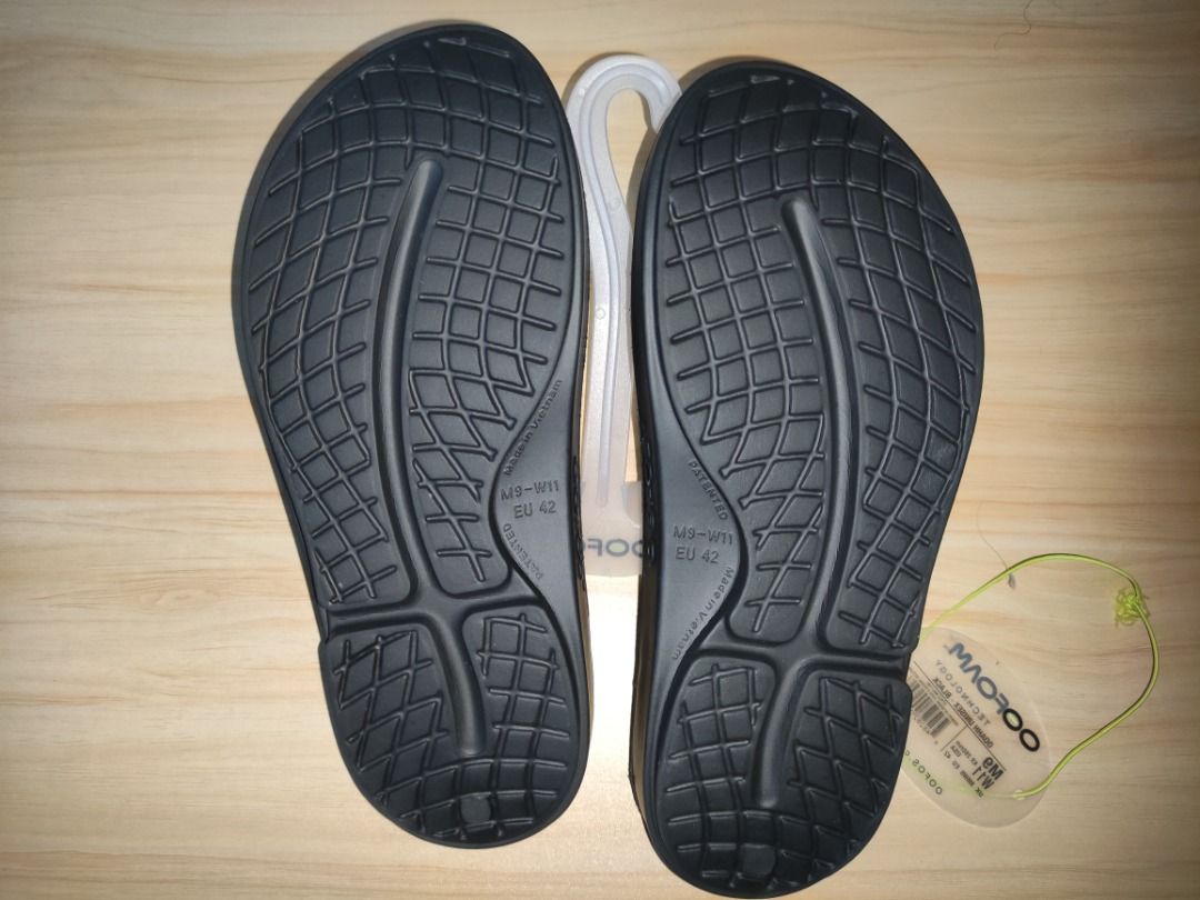 Oofos Slipper Recovery of motion, Men's Fashion, Footwear, Flipflops ...