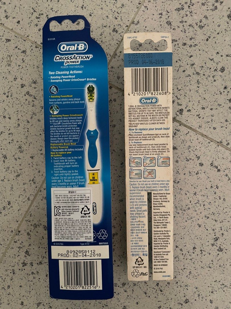 Oral-B Cross Action Power Electric Toothbrush with 2 Replacement Heads ...