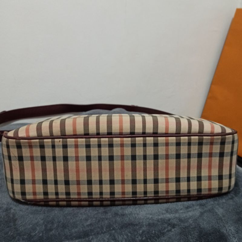 Original Daks Shoulder Bag, Women's Fashion, Bags & Wallets, Shoulder ...