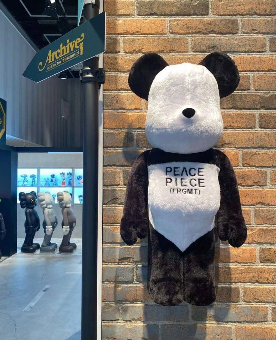 [Pre-Order] BE@RBRICK x Fragment Design Peace Piece 100%+100%+400%/1000 ...