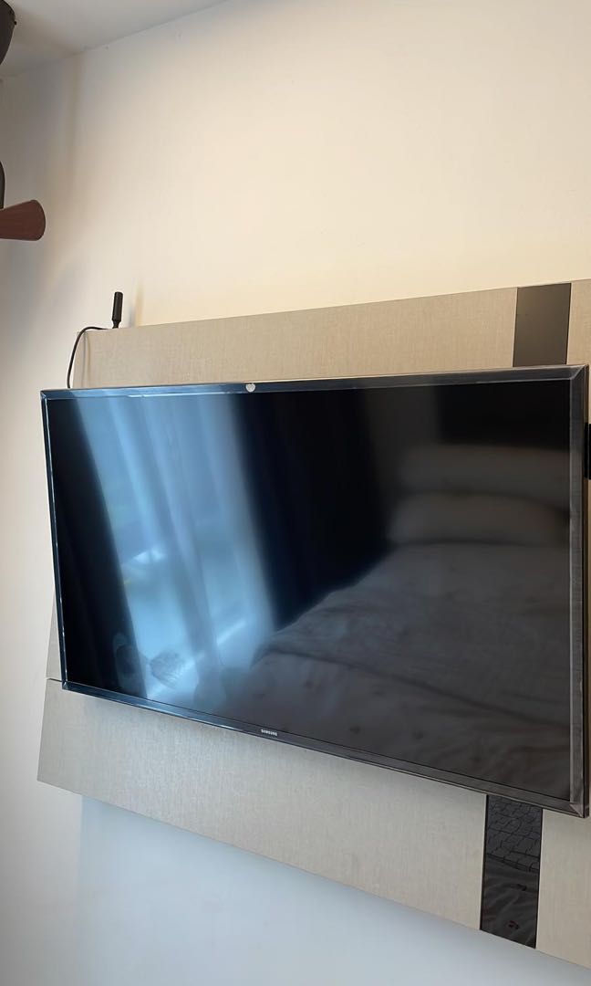 Samsung 42 inch Full HD smart TV, TV & Home Appliances, TV ...