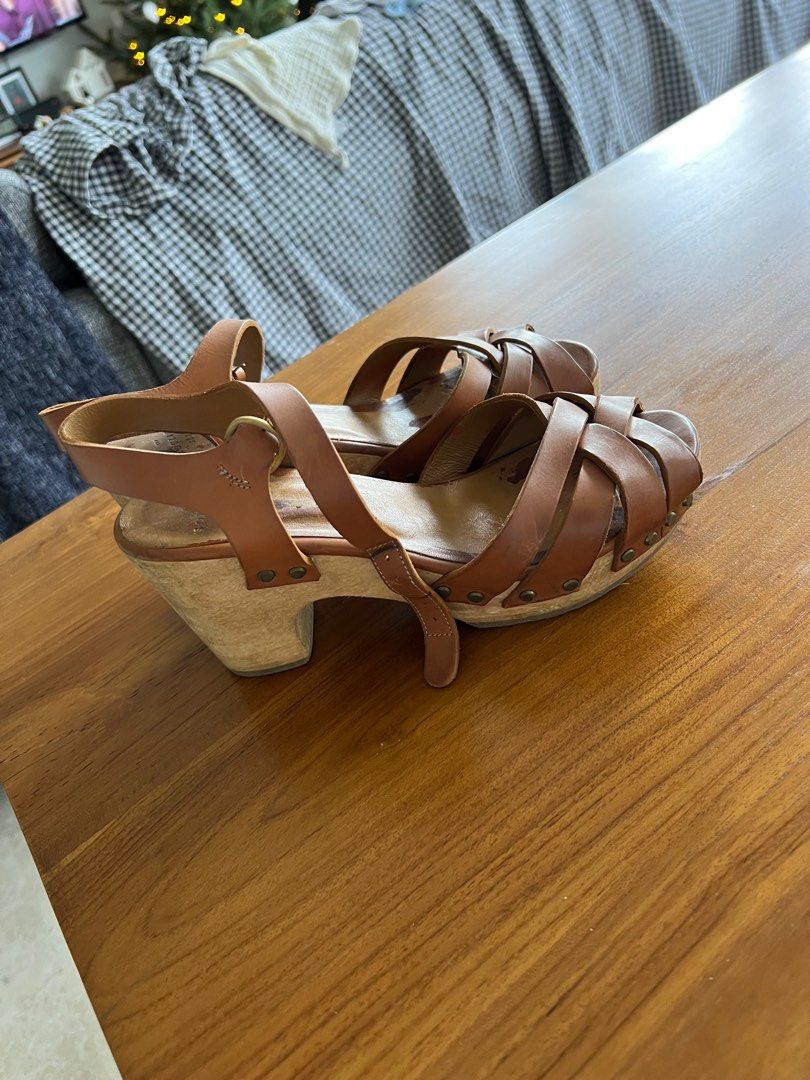 Sezane Isabelle Leather Clog Sandals Size 39, Women's Fashion, Footwear ...