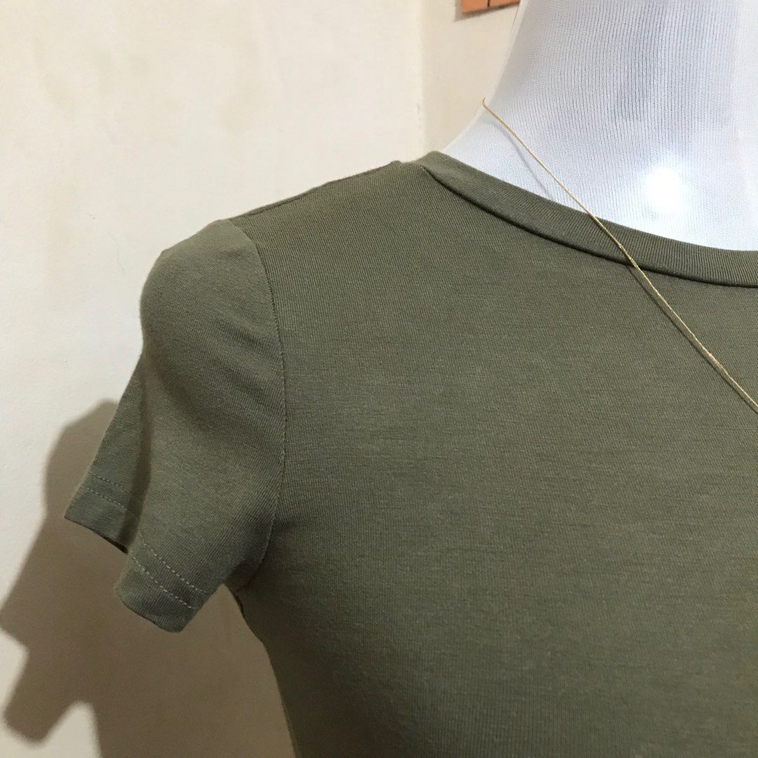 Shein Army Green Basic Top, Women's Fashion, Tops, Shirts on Carousell