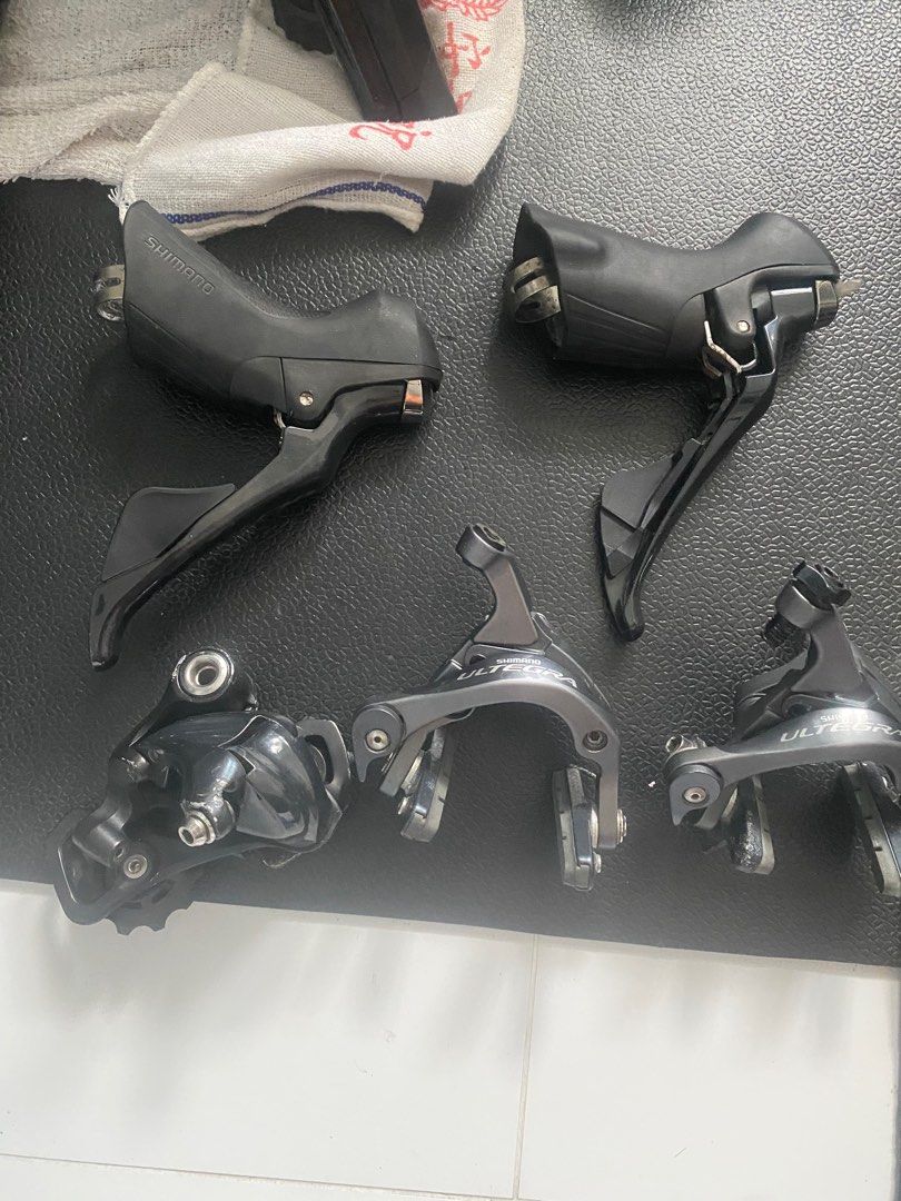 Shimano ultegra groupset R8000 shifters and R6800 derailleur , Sports ...