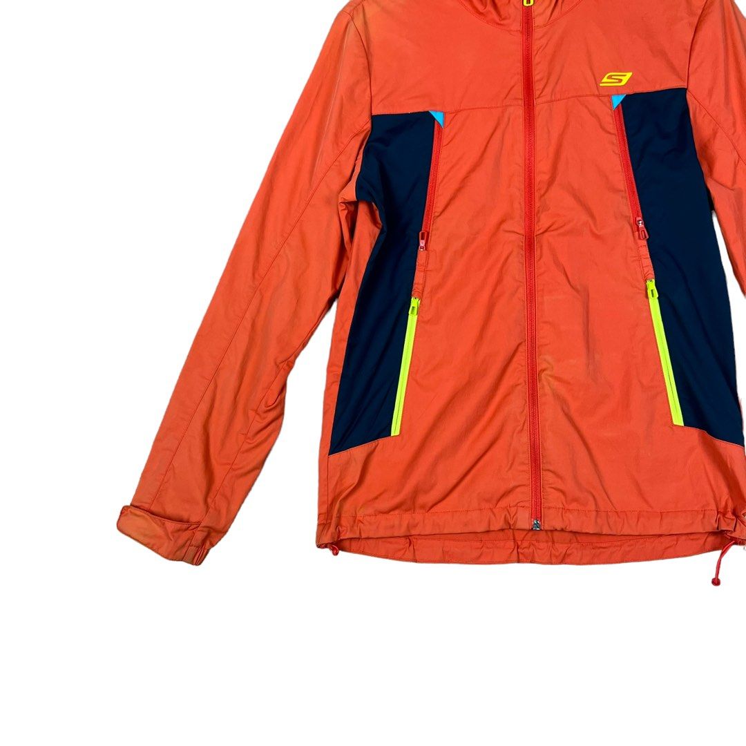 Skechers Windbreaker, Men's Fashion, Coats, Jackets and Outerwear on Carousell