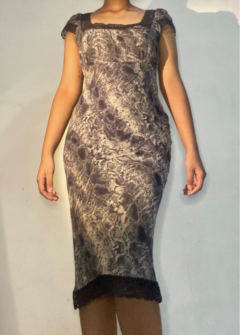 snake skin pattern square neck midi dress, Women's Fashion, Dresses ...