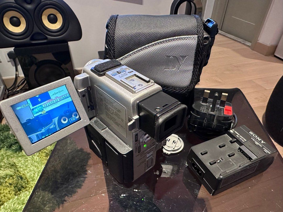 Sony mini dv pc3, 攝影器材, 攝錄機 - Carousell