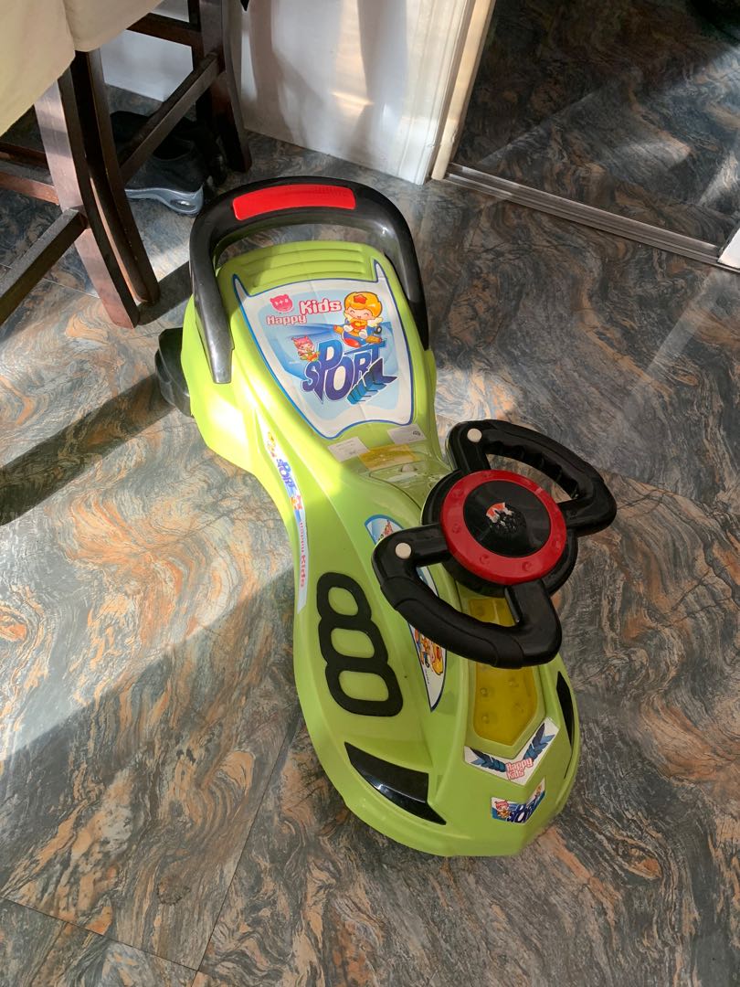 Swing Car Wiggle Car with Lights & Sounds Ride On, Hobbies & Toys, Toys ...