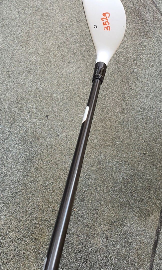 Taylormade rescue wood, Sports Equipment, Sports & Games, Golf on Carousell