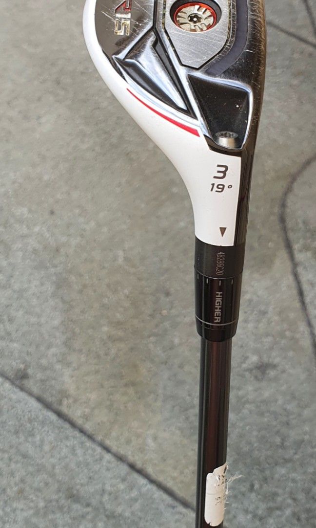 Taylormade rescue wood, Sports Equipment, Sports & Games, Golf on Carousell