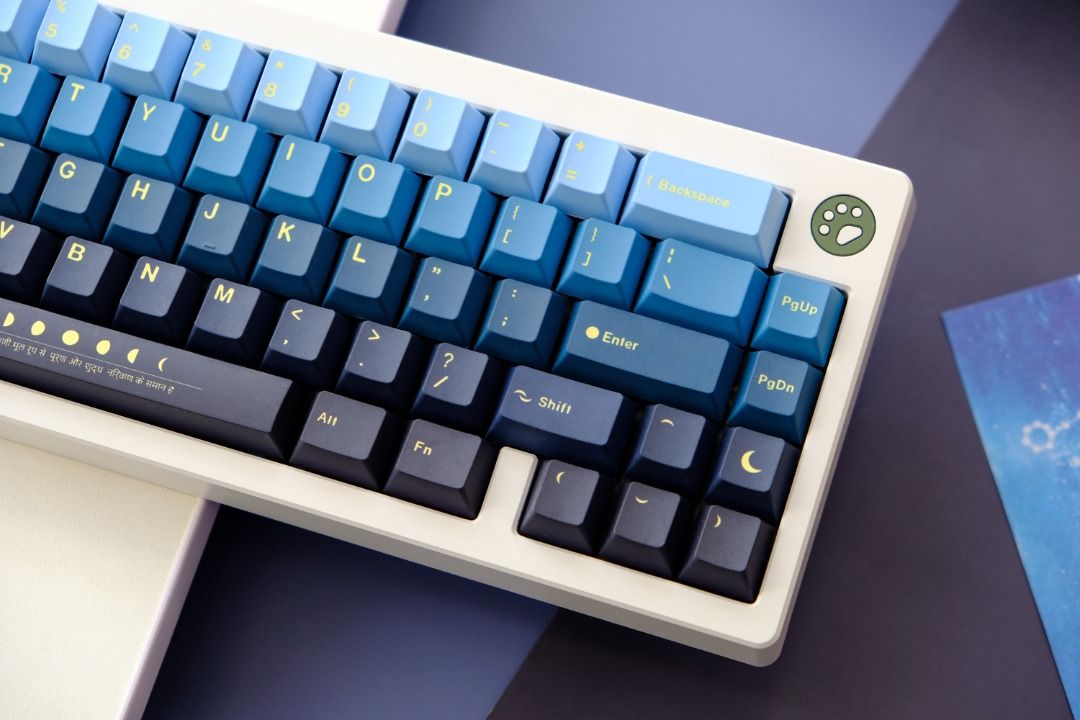 [SG Local Stock] The Moon Keycaps | 134 Keys | Cherry Profile | PBT Dye ...