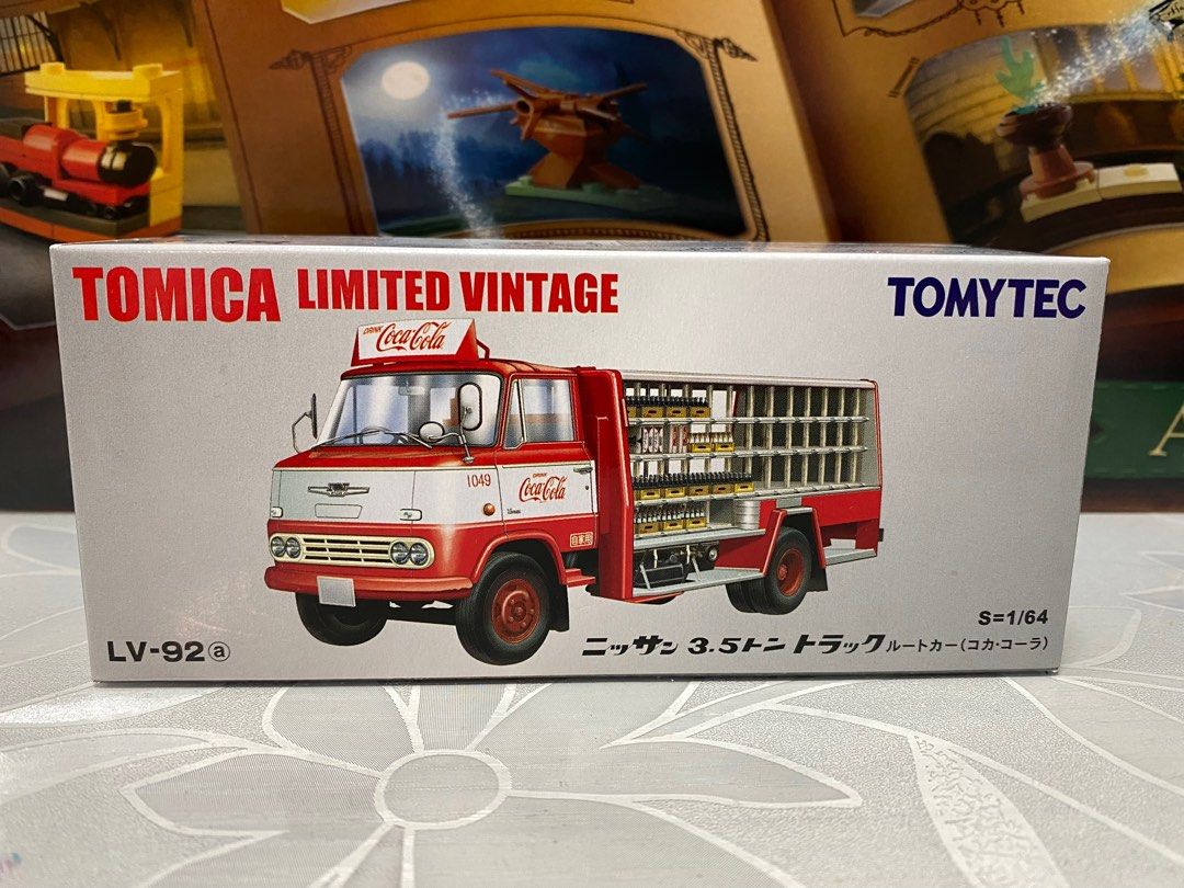Tomytec 1/64 Tomica Limited Vintage LV-92a Nissan 3.5 ton truck (Coca Cola), 興趣及遊戲, 玩具 & 遊戲類 ...