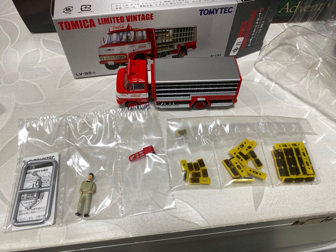 Tomytec 1/64 Tomica Limited Vintage LV-92a Nissan 3.5 ton truck (Coca Cola), 興趣及遊戲, 玩具 & 遊戲類 ...