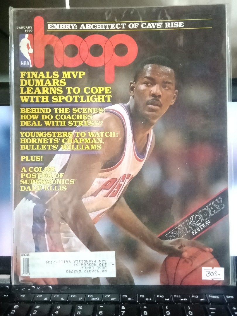 VINTAGE 1990 NBA HOOP MAGAZINE, Hobbies & Toys, Books & Magazines ...