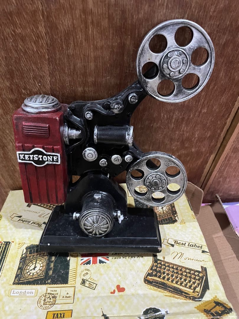 Vintage/retro home decor, Furniture & Home Living, Home Decor, Other Home Decor on Carousell