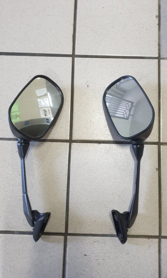 Yanaha R15 V2 side mirror, Motorcycles, Motorcycle Accessories on Carousell