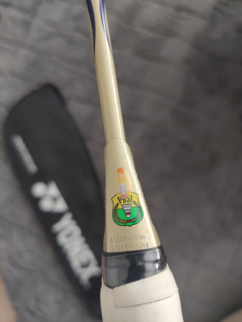 Yonex Astrox 99 Sapphire Navy / Gold, Sports Equipment, Sports & Games ...