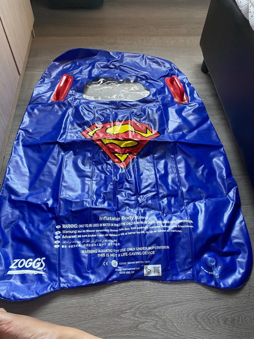 Zoggs Superman inflatable Surf Rider, Bayi & Anak, Baju Anak Laki-laki ...