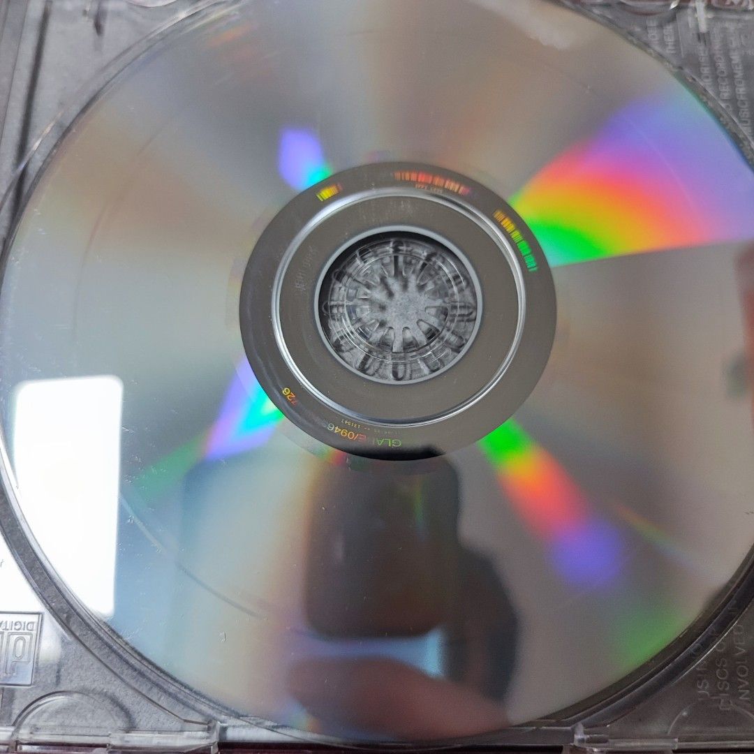 90％new 林憶蓮 本色 專輯 CD / 2005年 EMI百代唱片 ＃保存良好 新淨靚仔, 興趣及遊戲, 音樂、樂器 & 配件, 音樂與媒體 - CD 及 DVD - Carousell