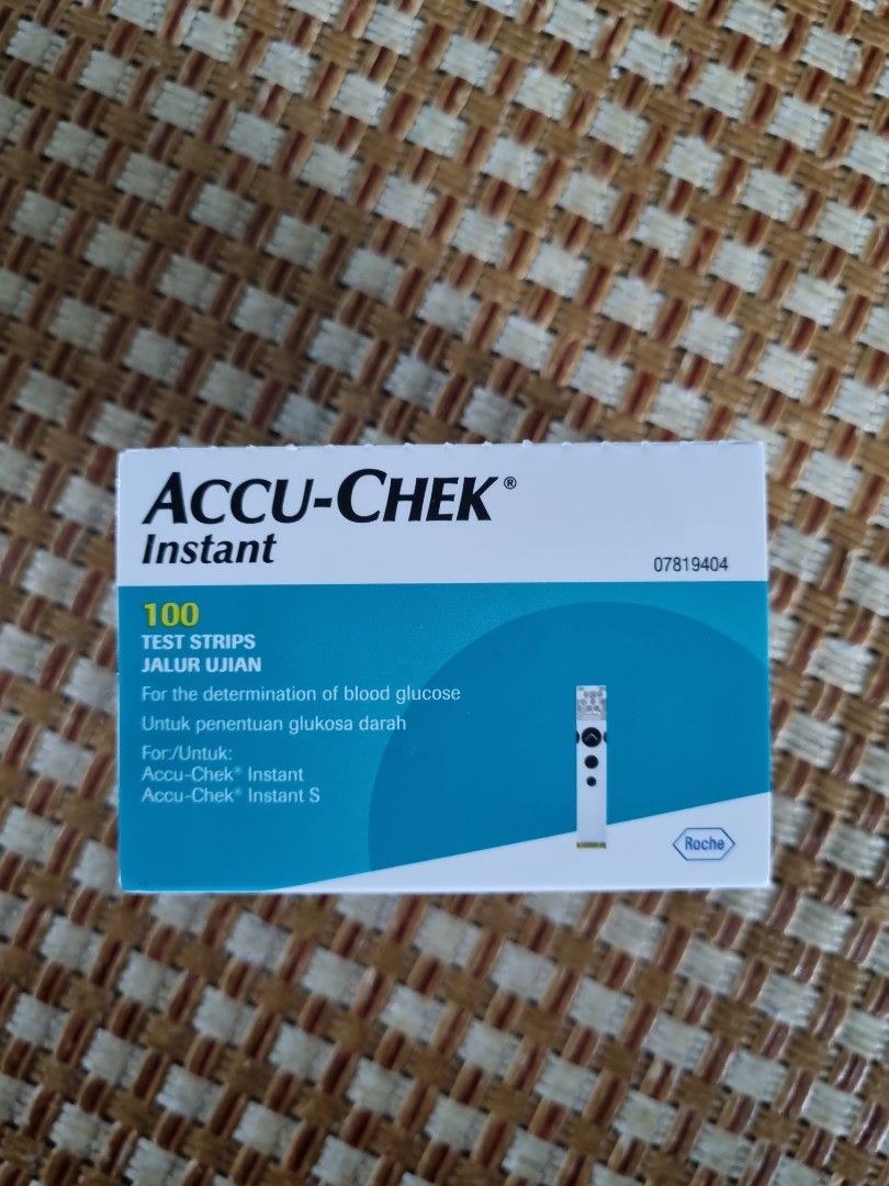 AccuCheck Accu-check Accu check instant blood glucose meter and lancing ...