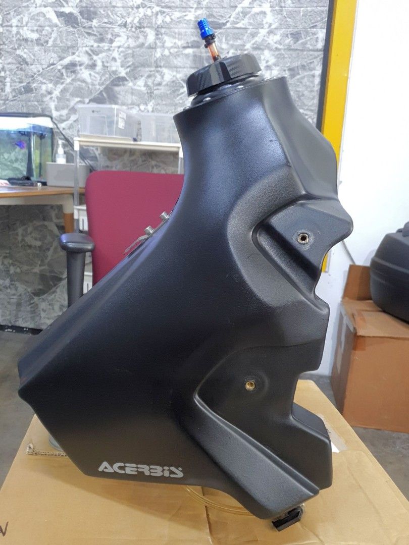 Acerbis Tank DRZ400, Motorcycles, Motorcycle Accessories on Carousell
