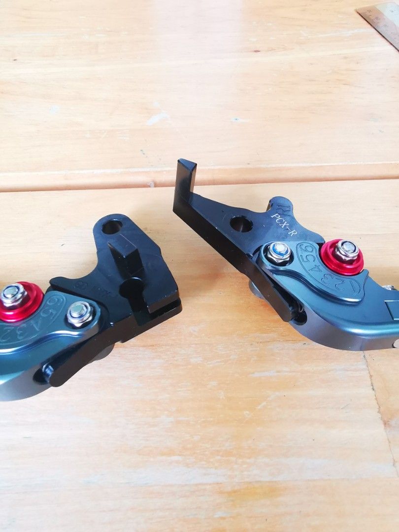 Aerox 6 mode adjustable foldable brake lever, Motorcycles, Motorcycle ...