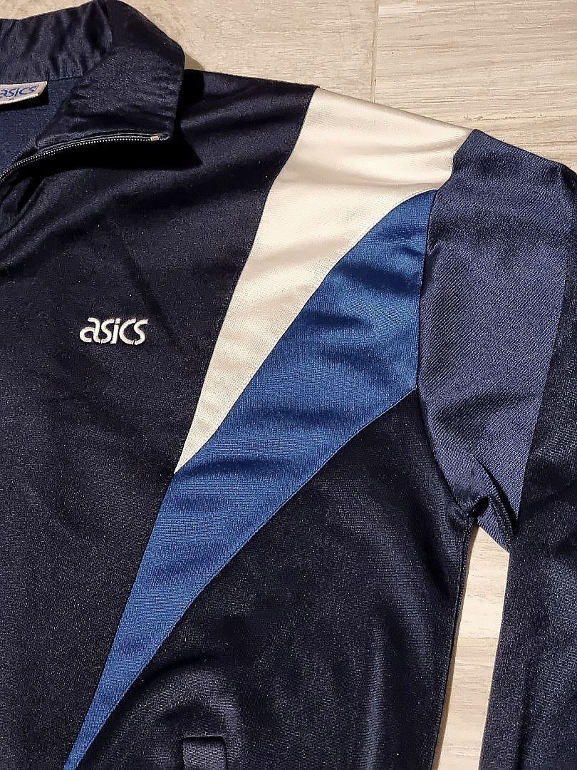 ASICS Jacket, Men's Fashion, Coats, Jackets and Outerwear on Carousell