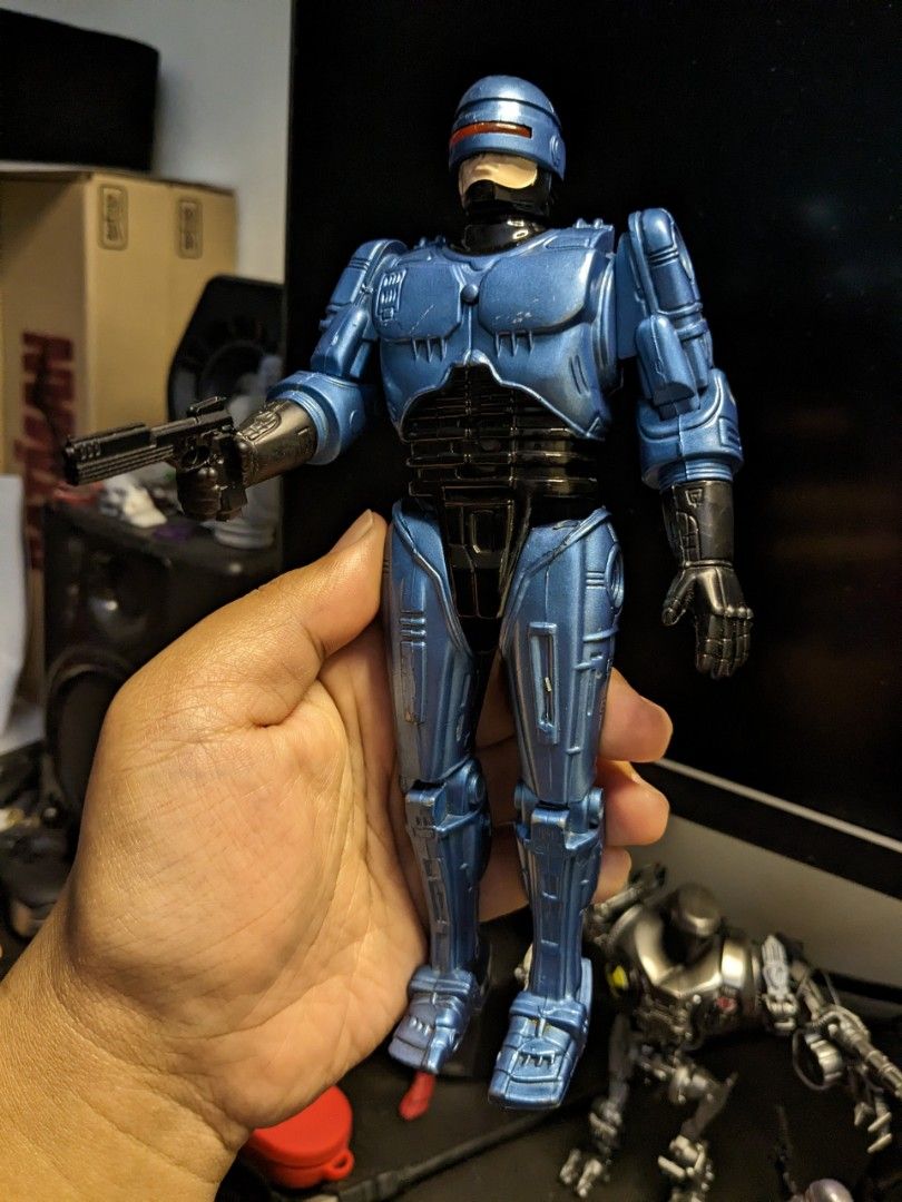 Auto 9 for Toy Island 8" Talking Robocop, Hobbies & Toys, Toys & Games ...