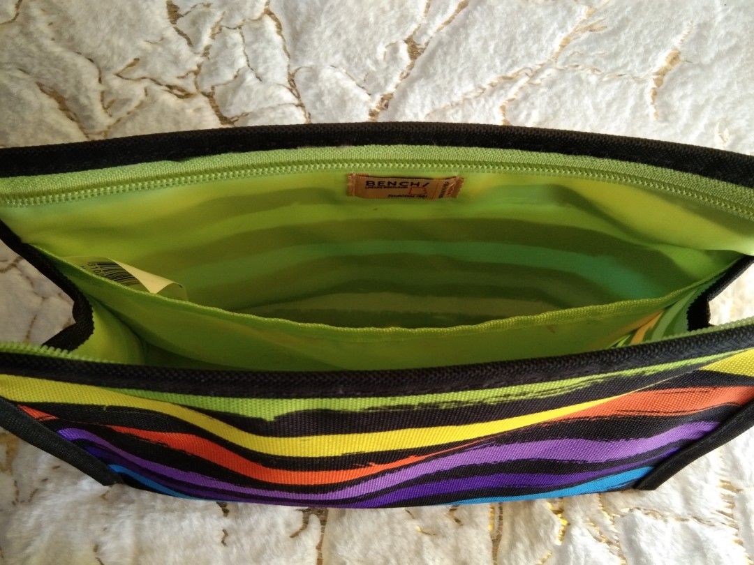 bench pouch, Women's Fashion, Bags & Wallets, Purses & Pouches on Carousell