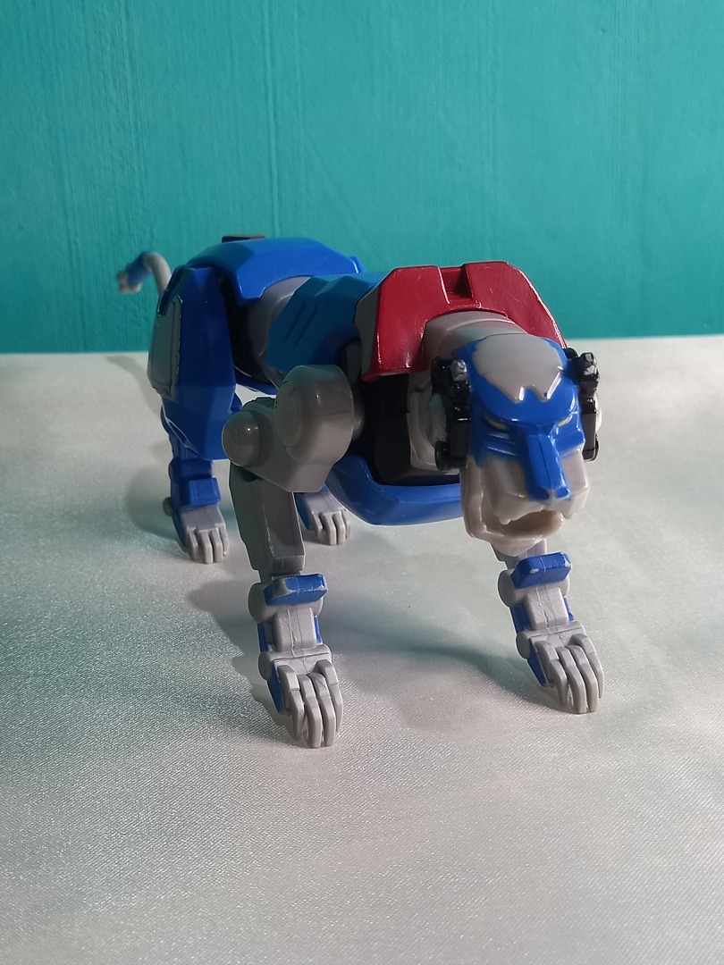 "Blue Lion" VOLTRON LEGENDARY DEFENDER 2017 Dreamworks Playmates Toy ...