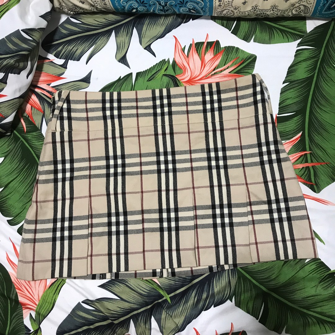 Burberry Plaid Skirt, Women's Fashion, Bottoms, Skirts on Carousell