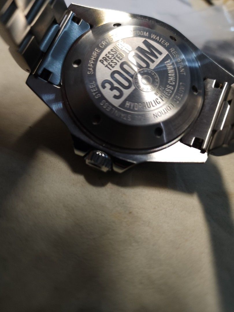 Cronos 2000m Deep Sea Diver, Men's Fashion, Watches & Accessories ...