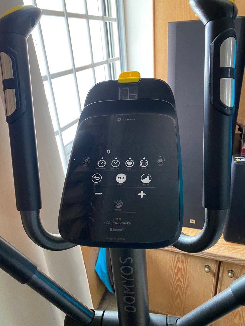 Digital Elliptical Machine, Sports Equipment, Exercise & Fitness ...