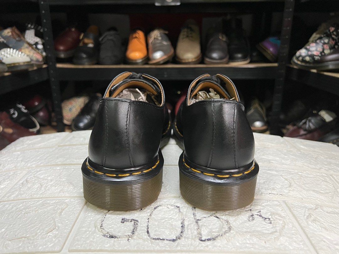 Dr. Martens 1461 Uk9, Men's Fashion, Footwear, Boots on Carousell