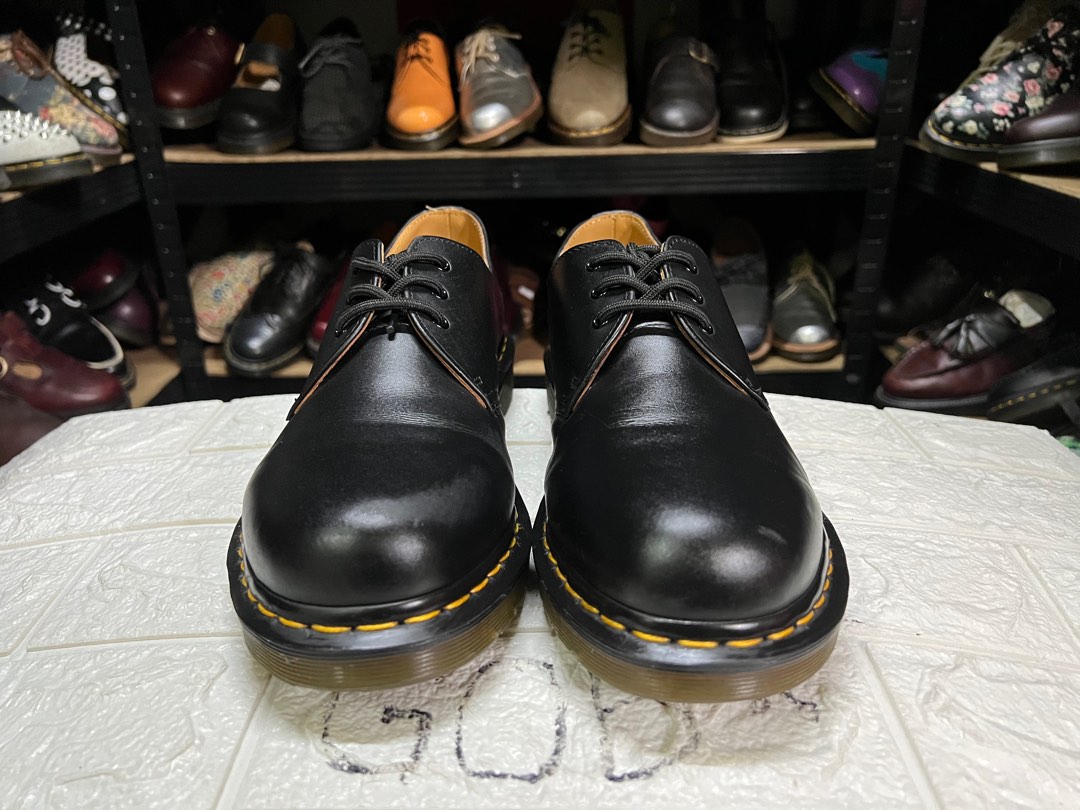 Dr. Martens 1461 Uk9, Men's Fashion, Footwear, Boots on Carousell